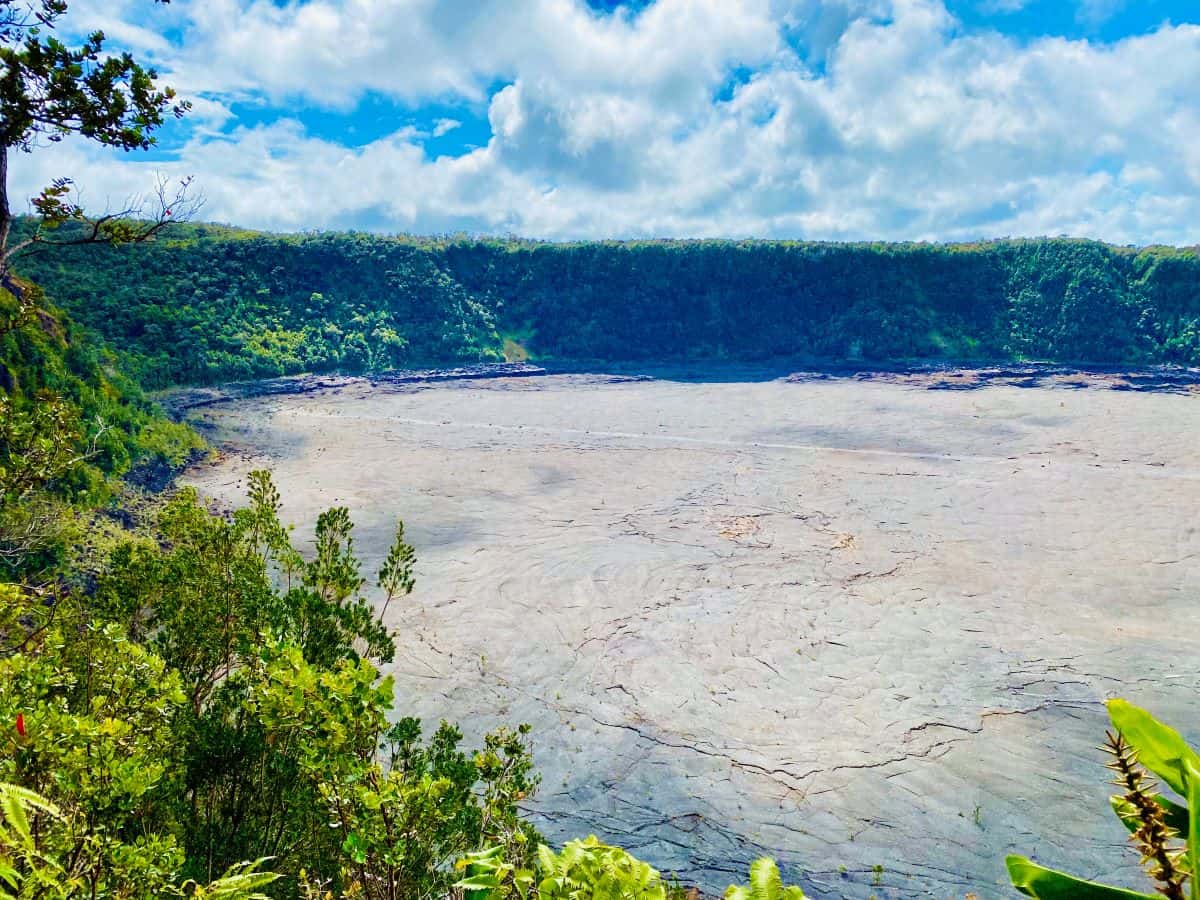 Kilauea Iki Trail: Unique Crater Hike in Hawaii Volcanoes Park ...